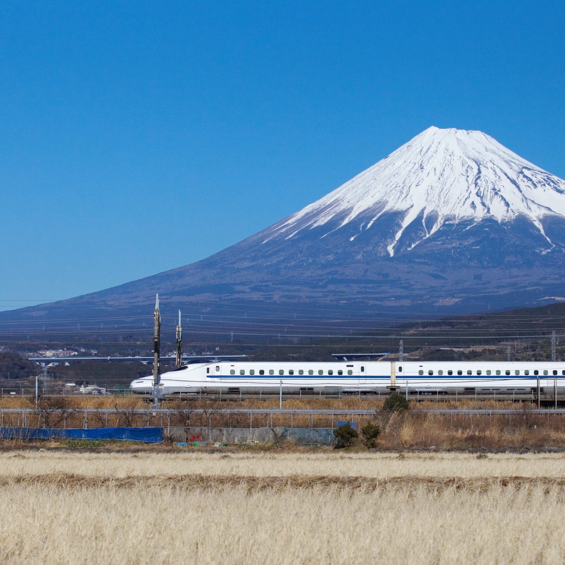 Japan plans 5G spectrum auction for early 2026: Report | RCR Wireless News