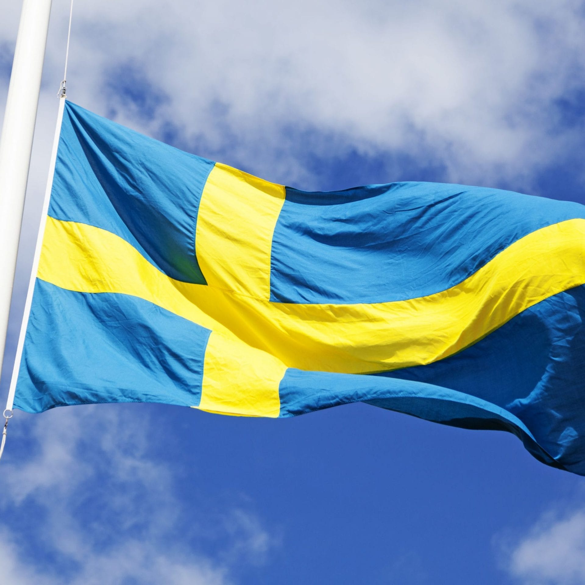 Swedish regulator announces 5G auction shortlist, bans Chinese vendors
