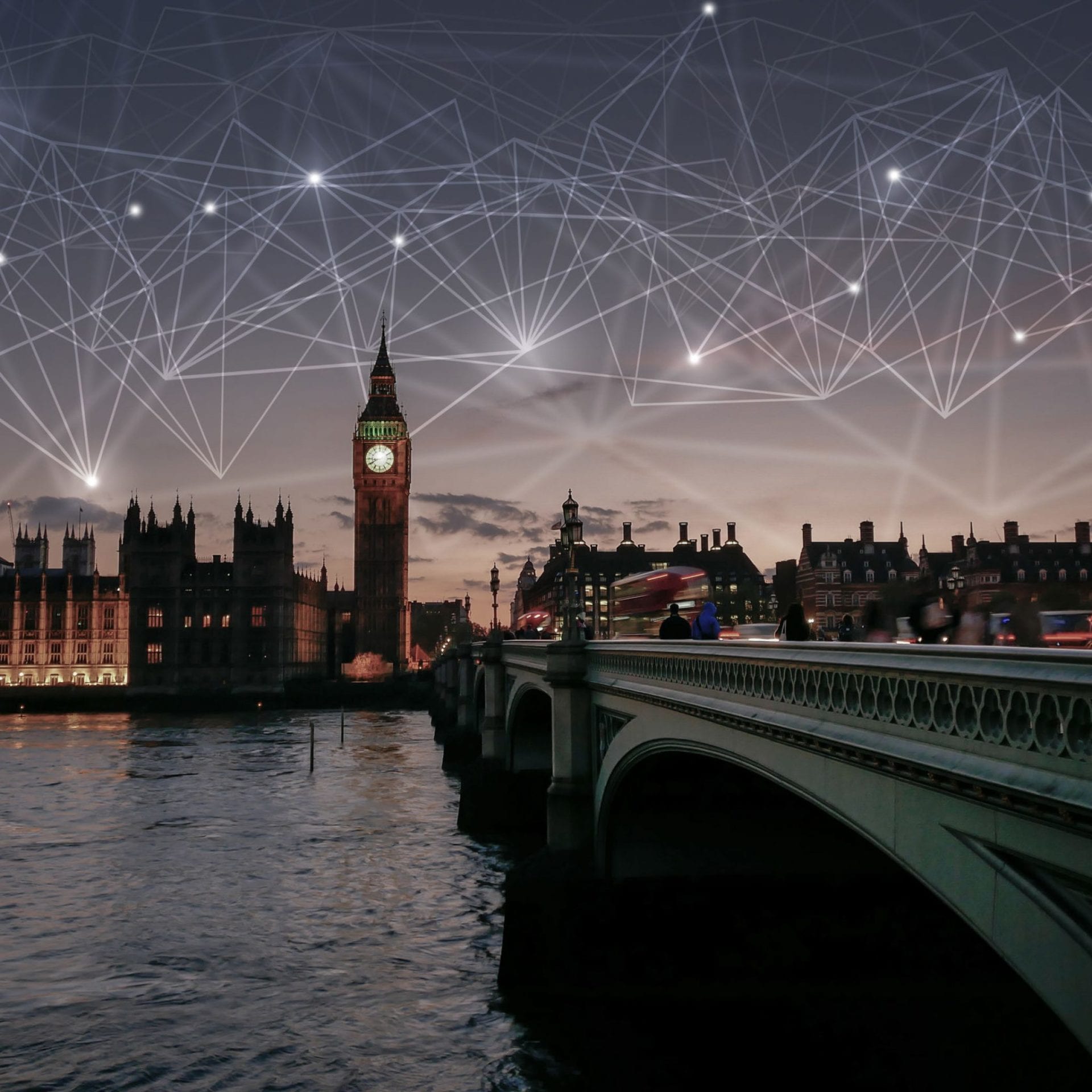 EE expands 5G coverage in London using small cells