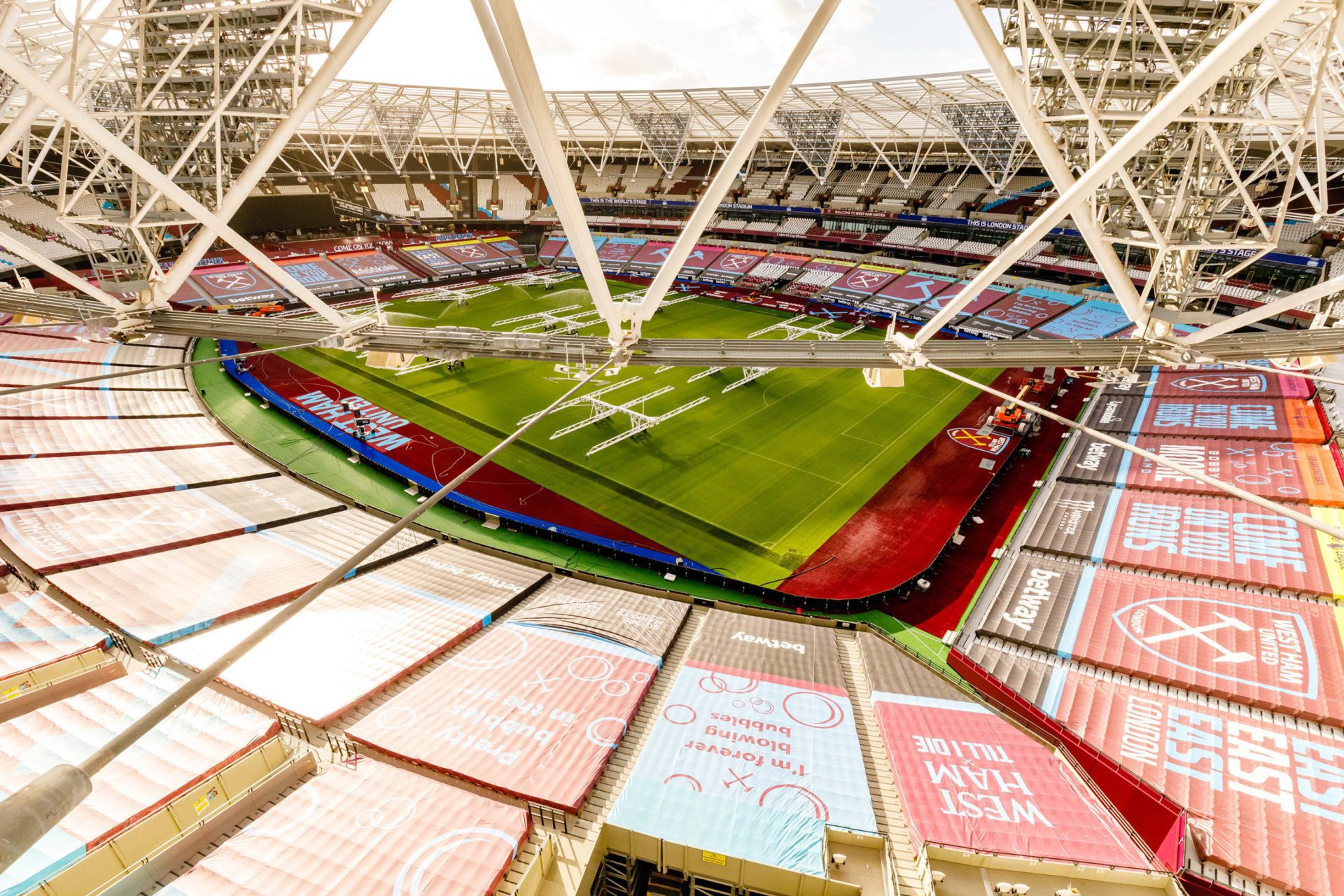 EE installs 5G network at London Stadium | RCR Wireless News