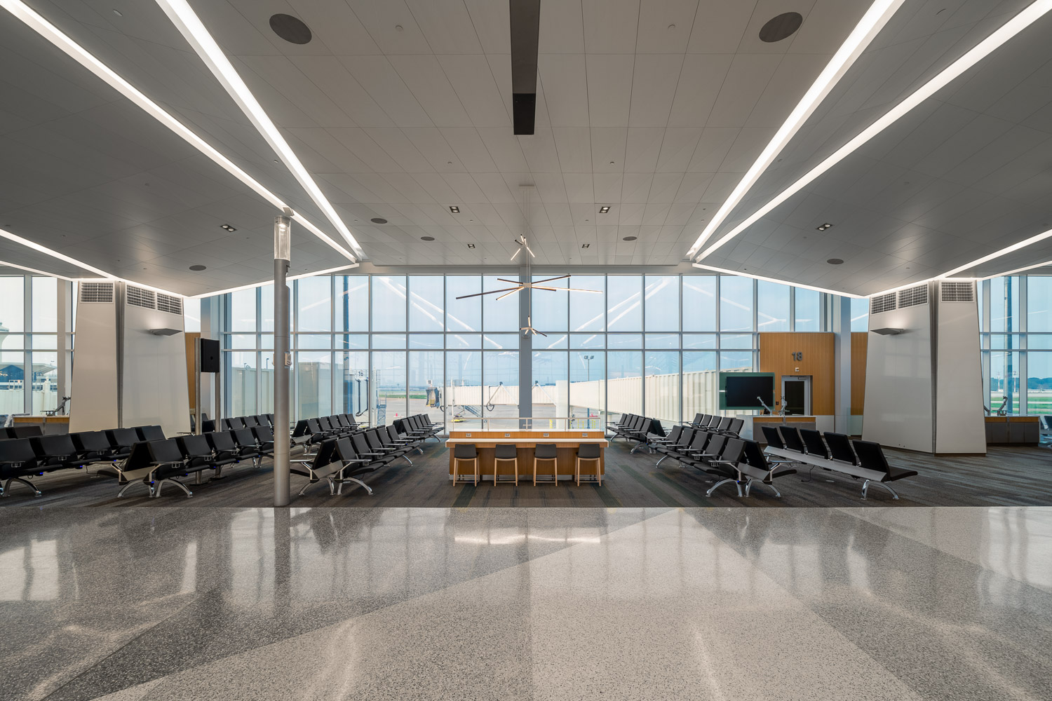 View to install smart windows at Memphis International