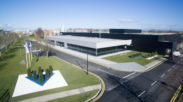 Analog Devices invests €630m in new Industry 4.0 chip making facility ...