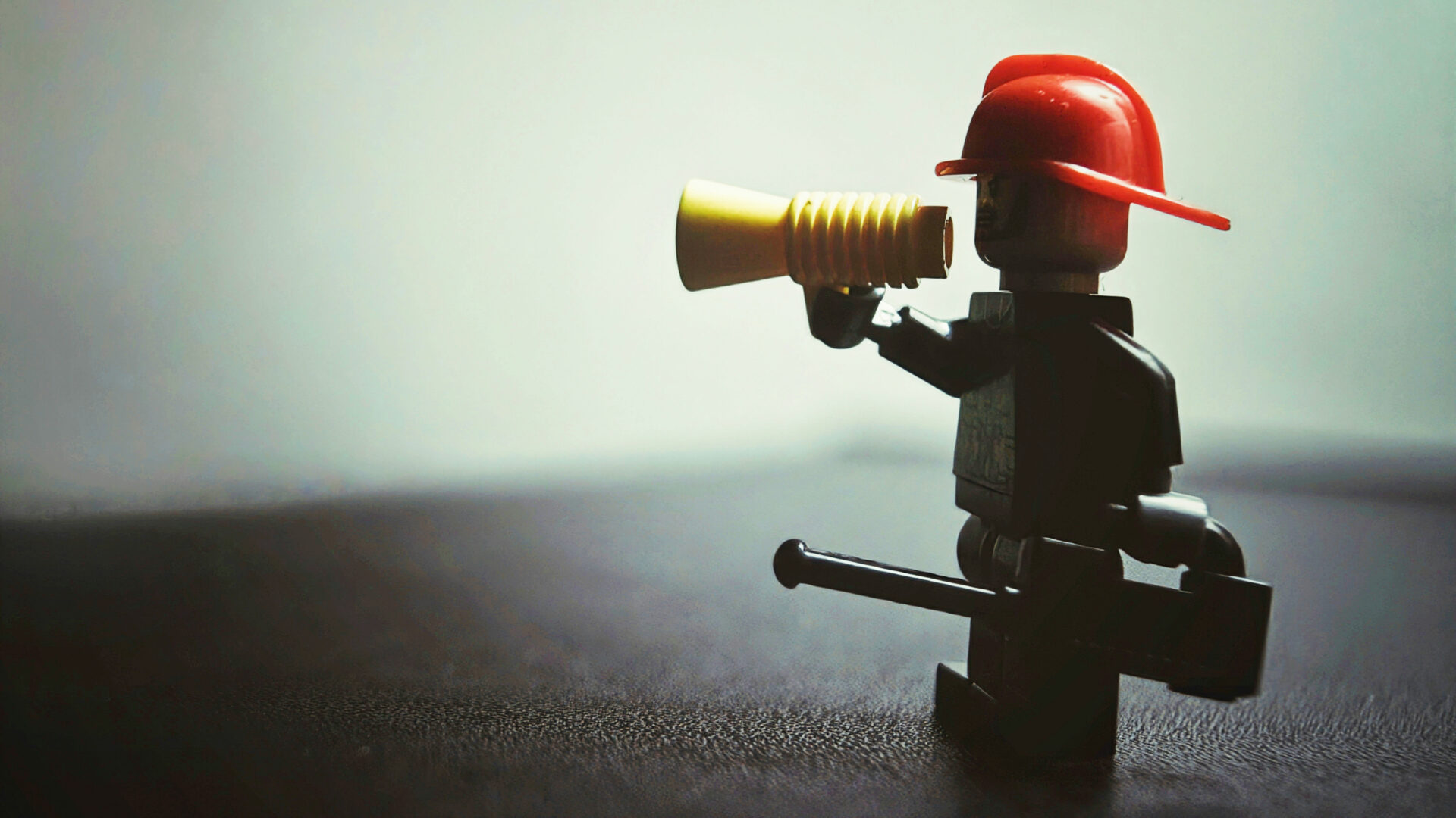 How IT/OT conflict derails big private 5G projects in Industry 4.0